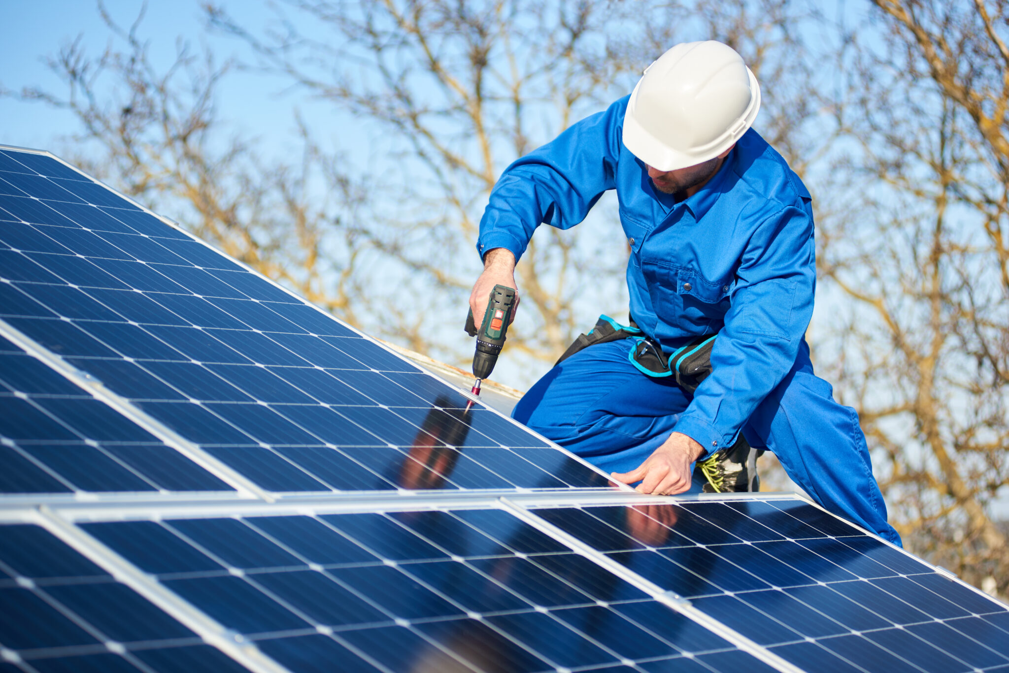 Solar Panel Not Charging Battery | [6 Reasons & 7 Solutions] – Solars House